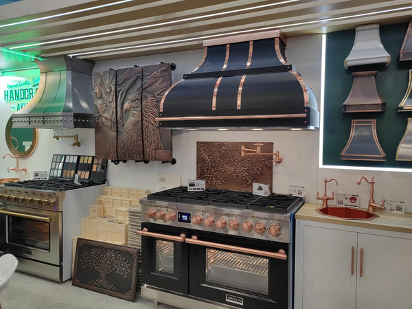 Kitchen Design: How to Choose the Right Range Hood and Fixtures